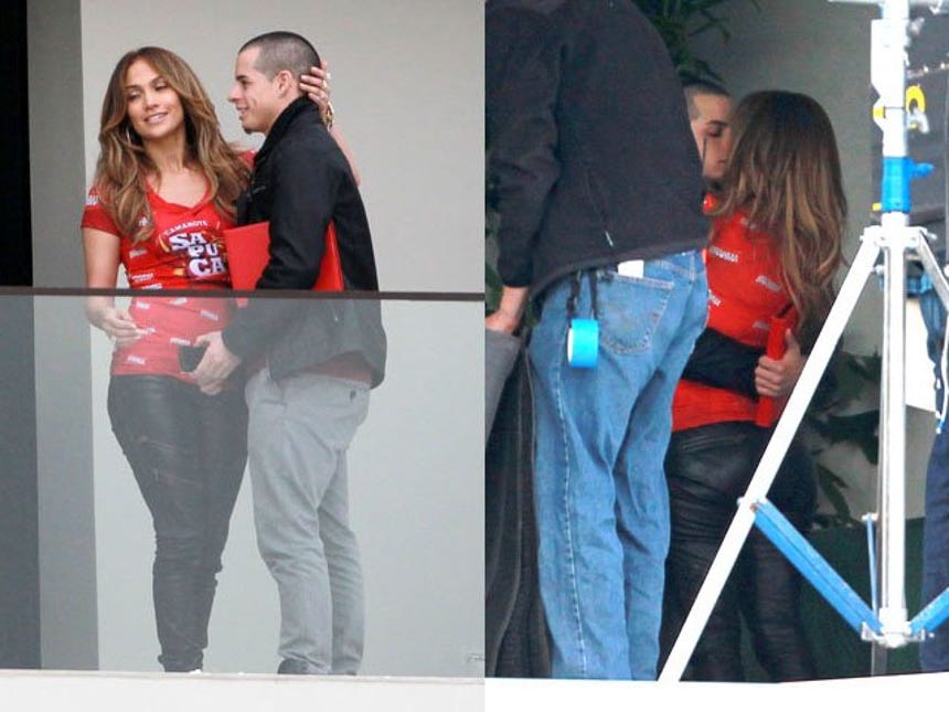 Jennifer Lopez besa a Casper Smart durante grabación de comercial