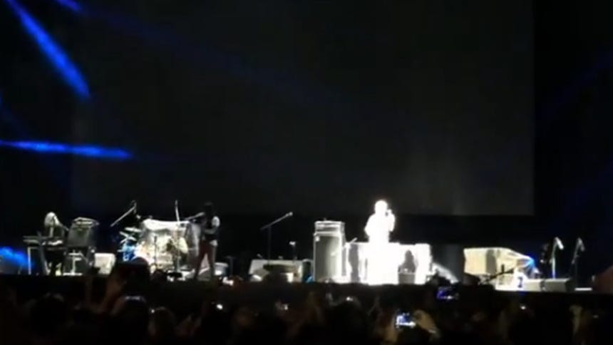 The Rolling Stones: Frágil cantó Avenida Larco en voz de Andrés Dulude