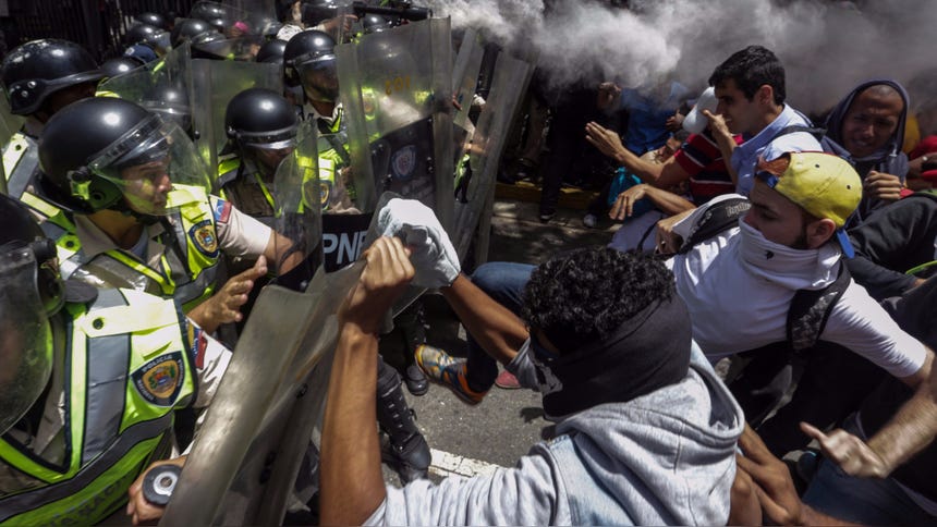 Jefe de OEA condenó "brutal represión" contra opositores en Venezuela