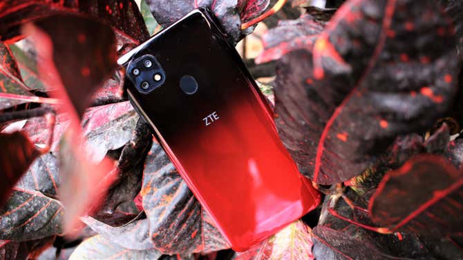 Reseña | ZTE Blade V Smart 2050: Características, cámaras, batería y ...