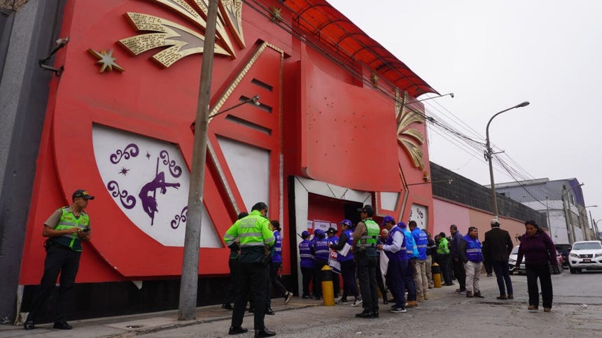 Las Cucardas: clausuran club nocturno por atender sin licencia de ...