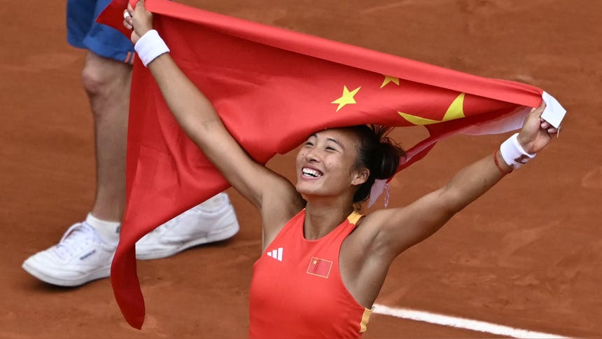 París 2024: Zheng Qinwen ganó el oro en el tenis femenino