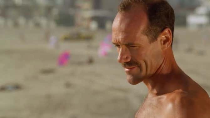 Michael Newman murió estrella de Baywatch y único salvavidas con 68 ...