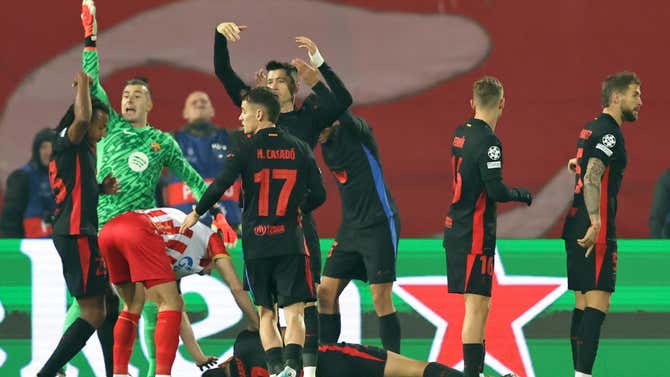Barcelona vs Estrella Roja: Pau Cubarsí recibió patada en el rostro y ...