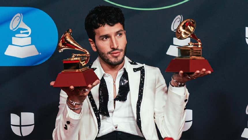 Sebastián Yatra incluye el tema 'Mi bebito fiu fiu' en su nuevo videoclip