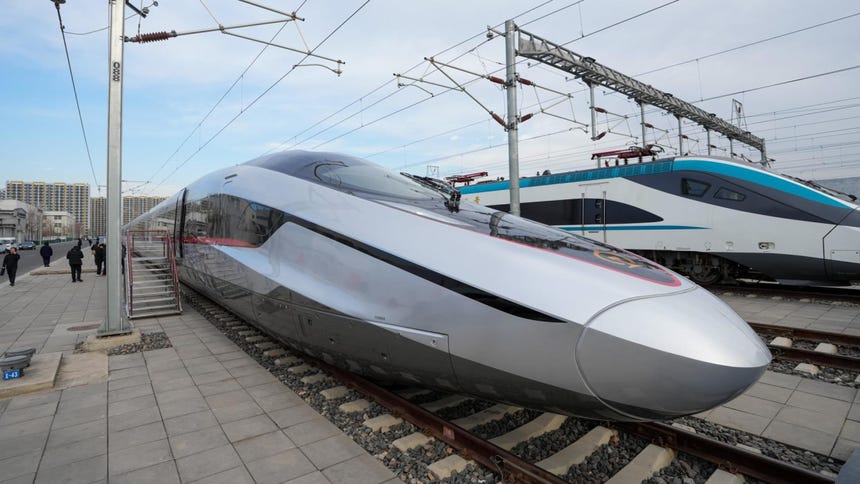 China presentó el prototipo CR450, el tren más veloz del gigante ...