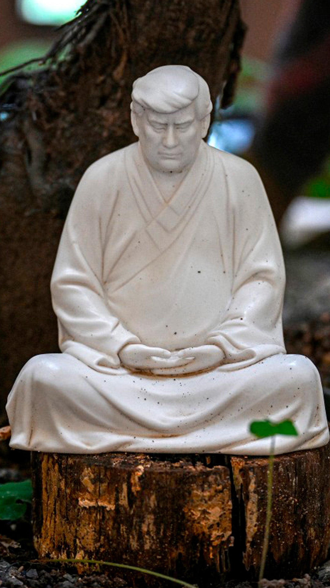 Estatuas de Trump Buda triunfan en China