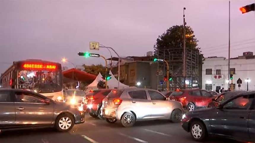 Congestión vehicular Jesus María, Pueblo Libre tráfico avenida Brasil ...