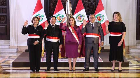 Cambios en el Gabinete: Dina Boluarte tomó juramento a nuevos ministros ...