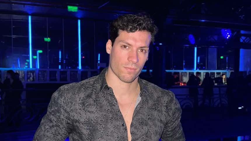 Patricio Parodi fue captado besando a misteriosa joven tras rumores de ...