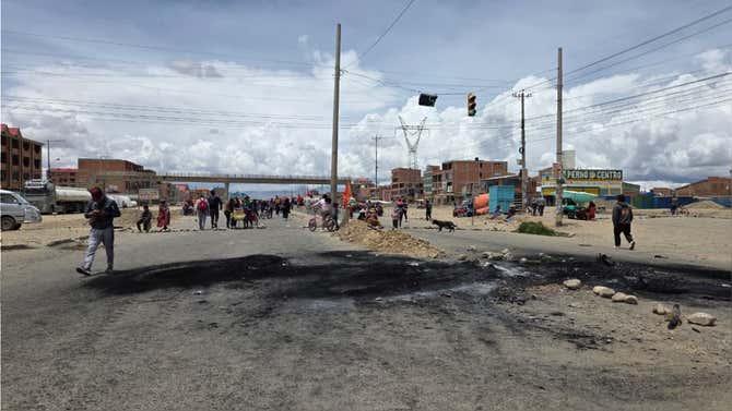 Peruana varada en Bolivia tras bloqueos aseguró que no podrá retornar ...