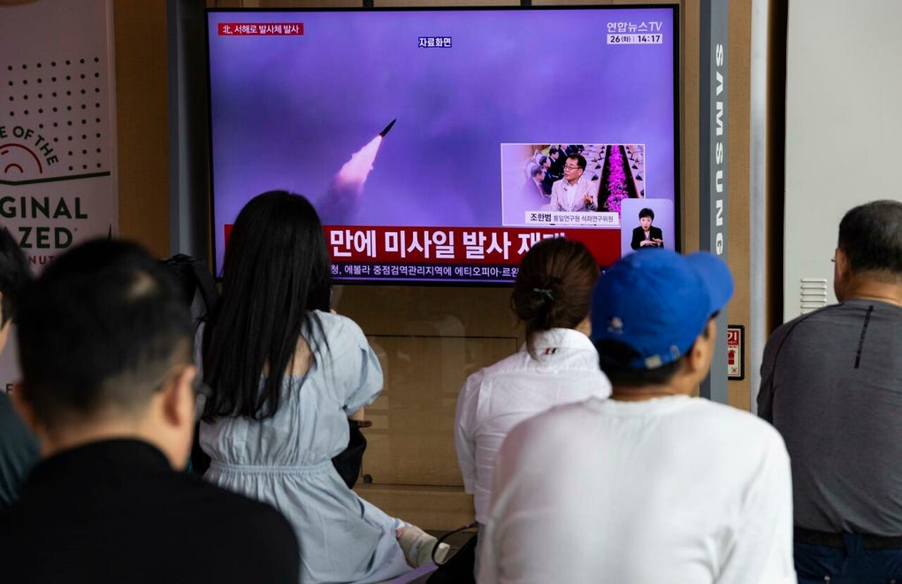 Corea del Norte lanzó un proyectil no identificado hacia el mar ...