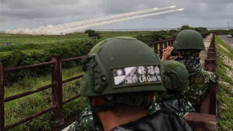 Taiwán realiza disparos de HIMARS hacia China en maniobras militares